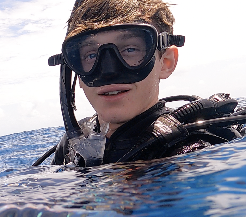 Home - Plastic Free Boy - Education - Leadership - Conservation